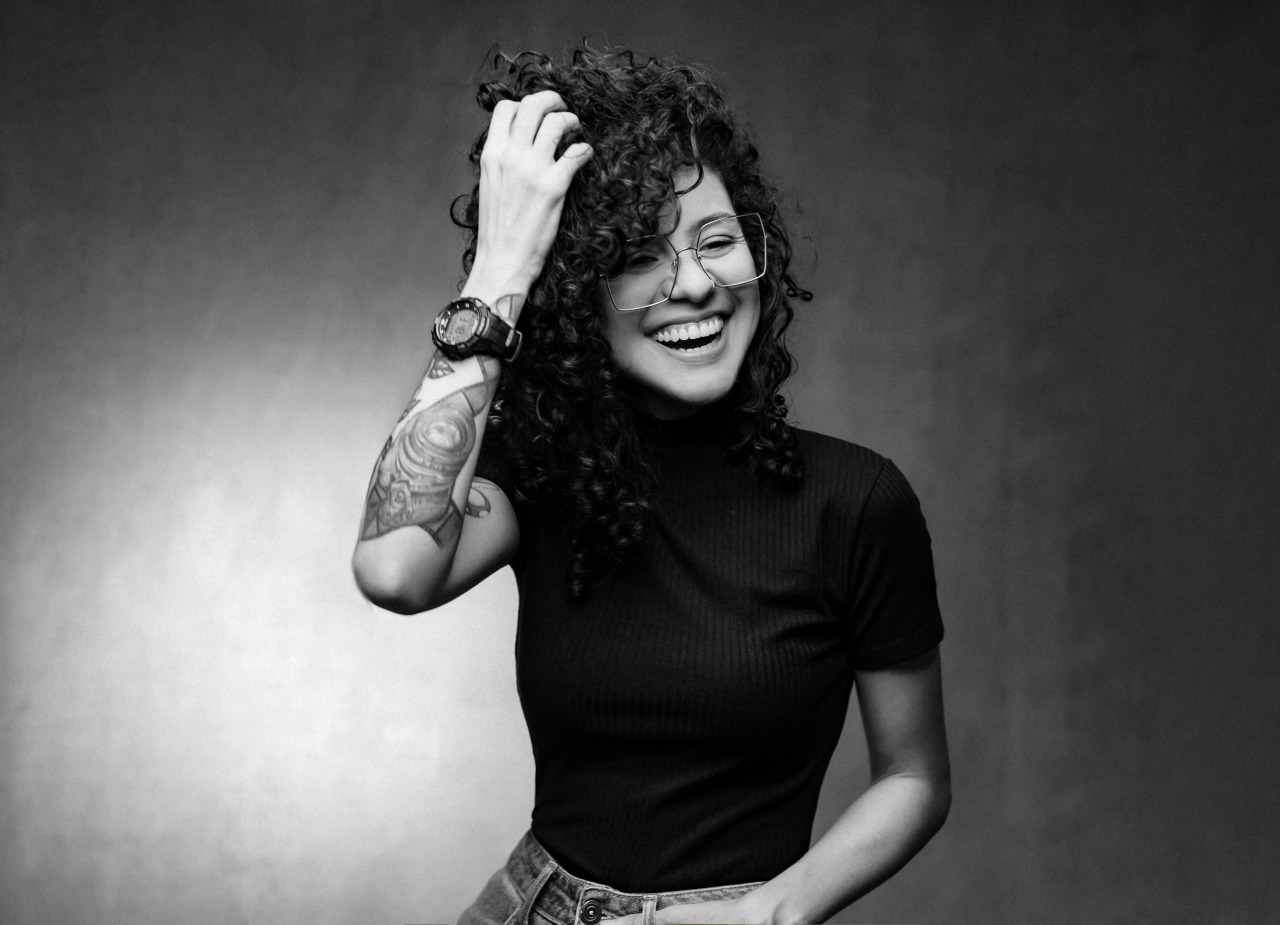 Helen Karen - Uma história real sobre AUTENTICIDADE